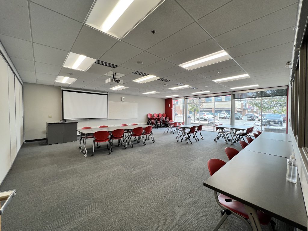 Room 104: Large Classroom – Community Relations – UW–Madison